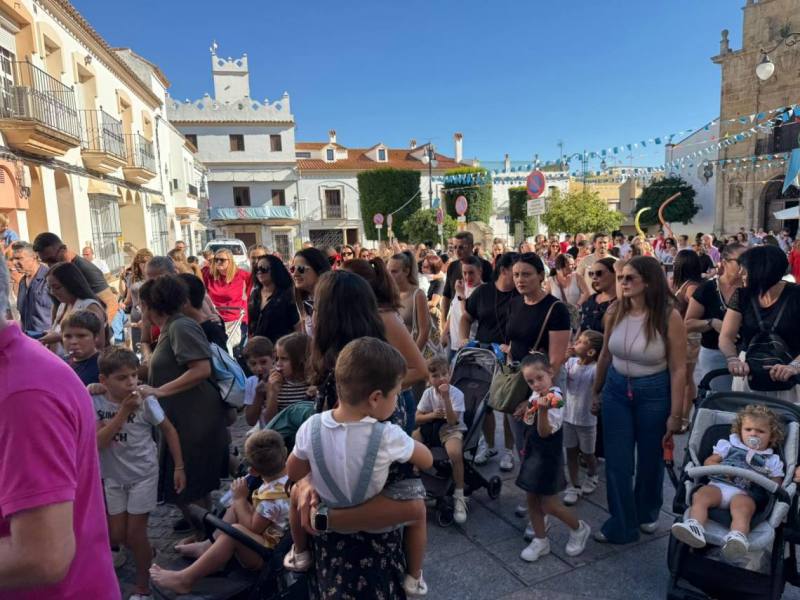La gran pitada infantil da inicio a la fiesta del Día del Niño en Los ...